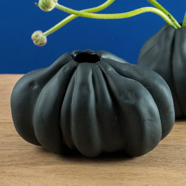 Black Heirloom Tomato Flower Vase – A.MANO Brooklyn
